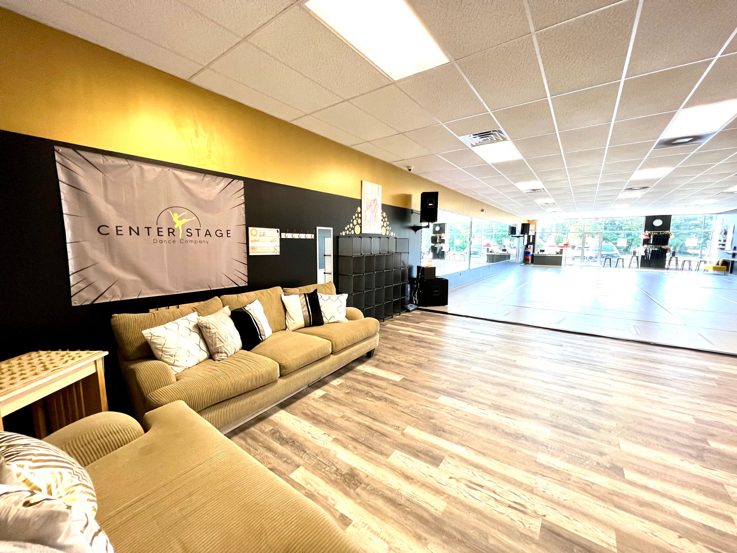 Our Studio – Center Stage Dance Company